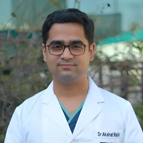 Dr. Akshat Malik: Famous Oncologist, Max Hospitals, Saket ...
